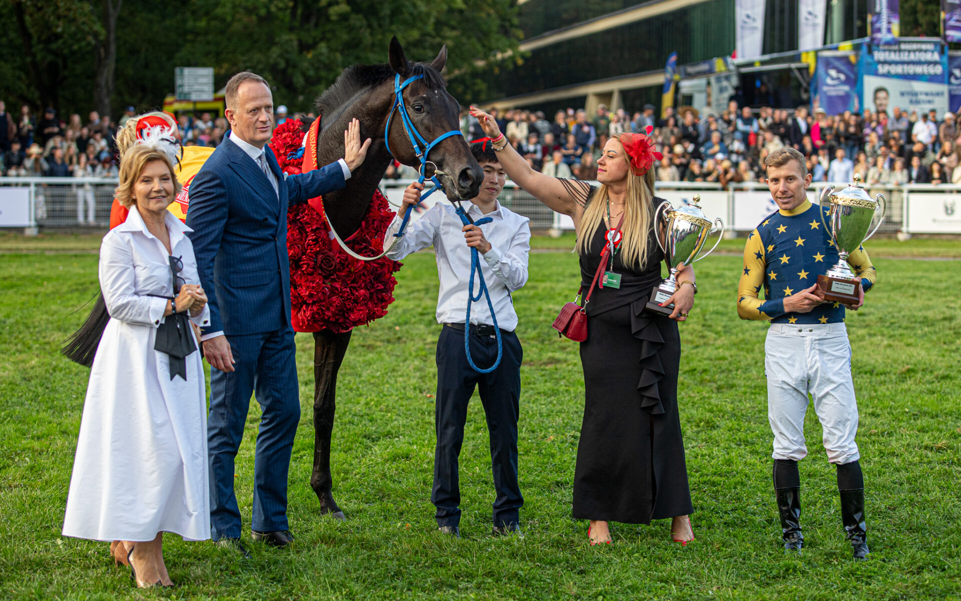 Dosiadany przez Szczepana Mazura Le Destrier wygrał historyczną Wielką ...